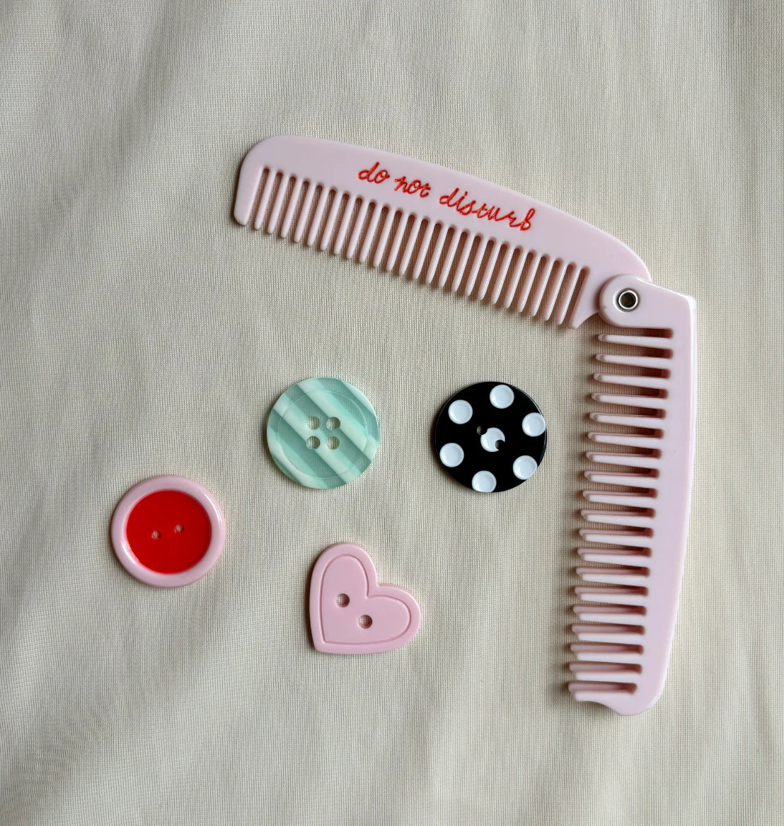 Do Not Disturb Folding Comb – Hey Ricochet