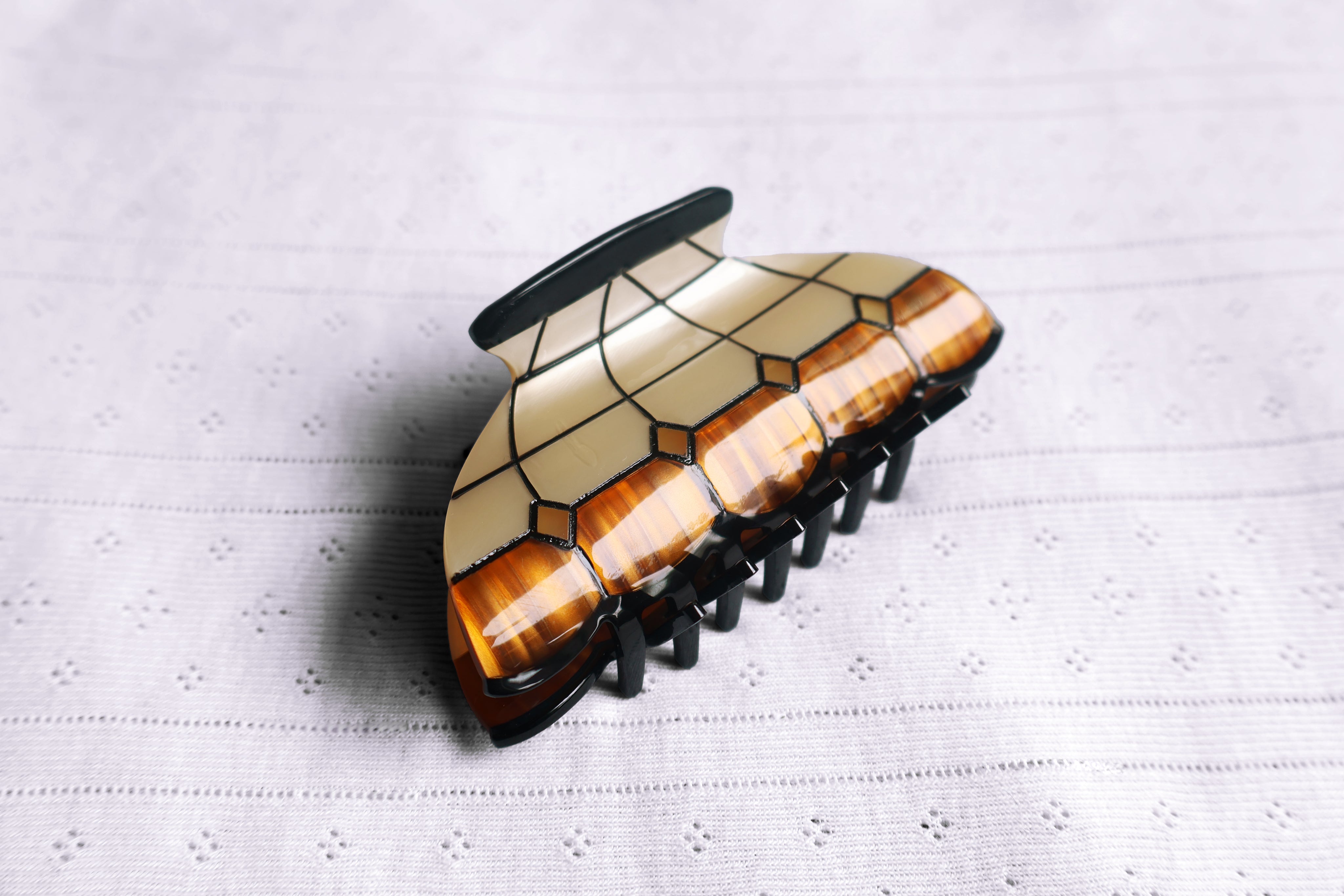 Geometric Lamp Claw – Hey Ricochet